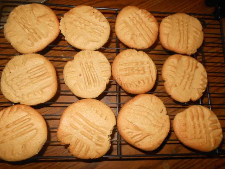 Peanut Butter Cookies – Easy Family Recipes!