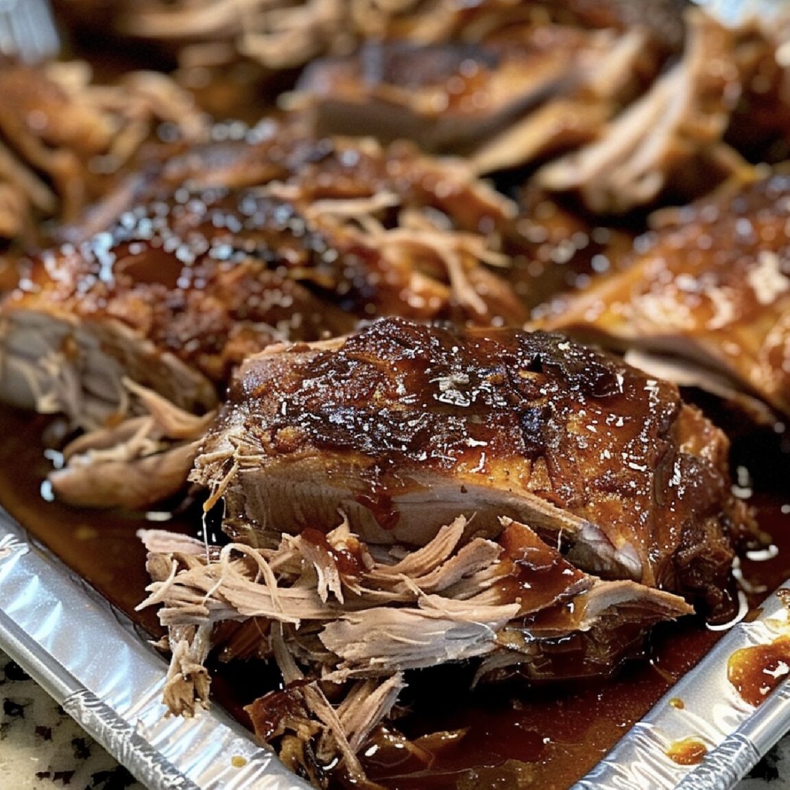 3-Ingredient Slow Cooker Kalua Pig Recipe: A Taste of Hawaii – 1k Recipes!